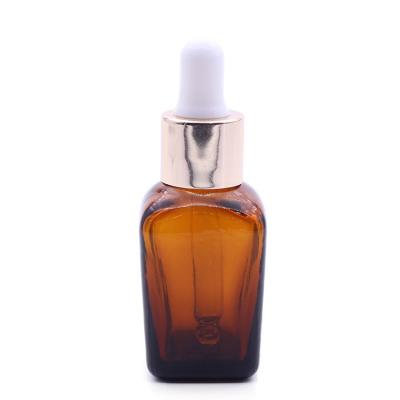 Cina Vetro quadrato Amber Essential Oil Bottles 15ml 25ml 35ml 50ml 100ml con il contagoccia in vendita