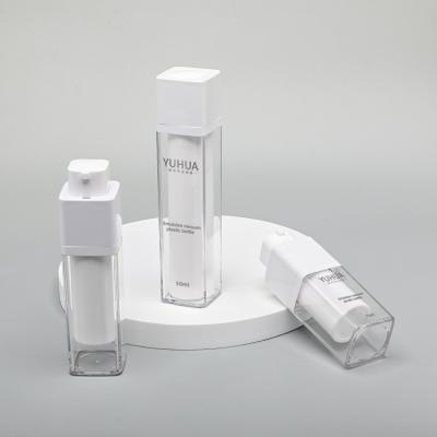 Cina Bottiglia doppia rotonda di plastica 15ml trasparente 30ml 50ml dell'ANIMALE DOMESTICO con la pompa in vendita