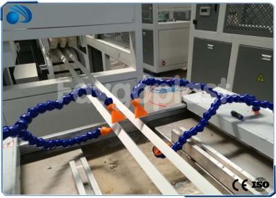China De Lijn van de het Profieluitdrijving van UPVC/pvc-voor pvc-de Profielen van de Venstersdeur met PLC Controle Te koop