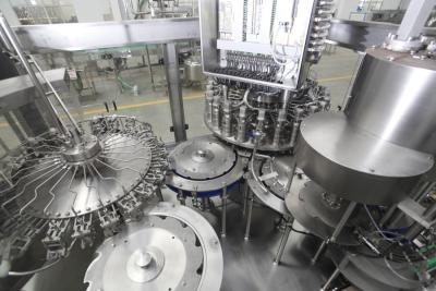 Cina Linea di produzione minerale pura dell'acqua potabile del materiale di riempimento caldo per le bottiglie quadro/tonde in vendita
