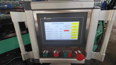 중국 4KW 형성 모터 0.3-4mm와 함께 PLC 제어 길이로 절단 및 절단 라인 레벨러 판매용