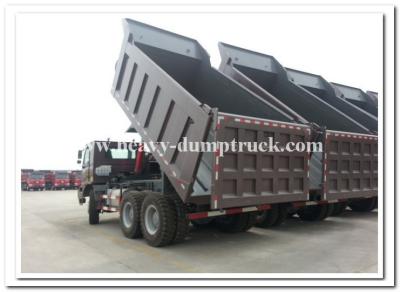 Cina 50 tonnellate 6 in autocarro con cassone ribaltabile di 4 ribaltatori/carrello di miniera del ribaltatore con il pneumatico 14.00R25 per area estraente del Congo in vendita