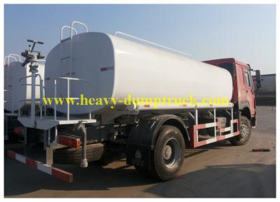 Cina Azionamento dell'autocisterna 4x2 dell'olio di howo 15m3 di Sinotruk 336 cavalli vapore da vendere in Malesia al buon prezzo con i pezzi di ricambio in vendita