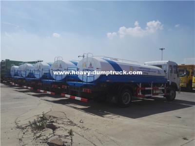Cina Camion di serbatoio di acqua di Sinotruk Howo 18cbm 6x4 con la trasmissione HW19710 e gomme radiali nel colore bianco in vendita