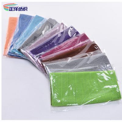 Chine Serviette de refroidissement de refroidissement réutilisable de sport en plein air de serviette de 30X100CM Microfiber de glace froide instantanée adulte de serviette à vendre