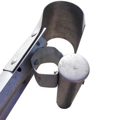 China Warm gegalvaniseerde veiligheidsbarrière-bewakingsrail met aangepaste en hoge snelheid Bullnose End Te koop