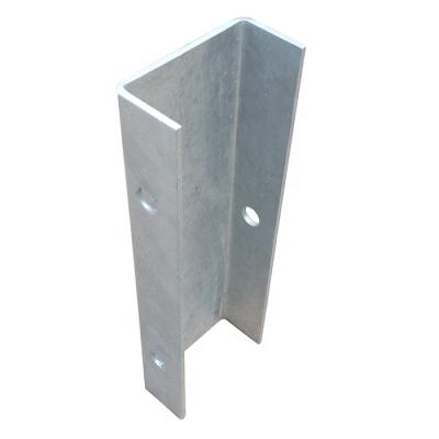 China Segurança rodoviária Espaçador de blocos de corrimão galvanizado em forma de U para alta velocidade à venda
