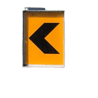 China Gepersonaliseerd gegalvaniseerd poeder gecoat verkeersveiligheid Fitting staal SKT Eind voor Highway Guardrail Te koop