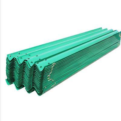 China Solução de segurança rodoviária Galvanizado e revestido em pó de aço inoxidável W Beam Guardrail à venda