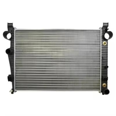 Cina 2205000003 2205000103 Radiatore per auto in alluminio Ricambi per veicoli Sistema di raffreddamento per Mercedes-Benz in vendita