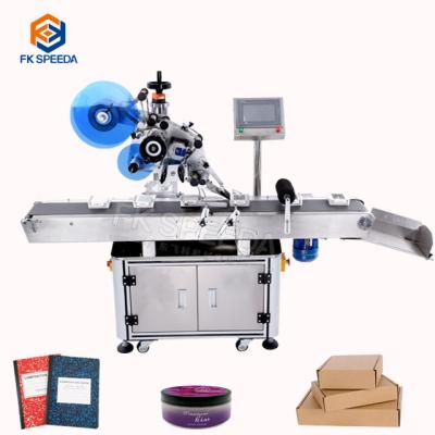 China Máquina de rotulagem de garrafas planas de 15 mm com codificador de data e aplicador automático de etiquetas à venda