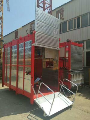China Passenger Hoist Lift Double Cage for passenger and Building Material , Construction hoist for sale