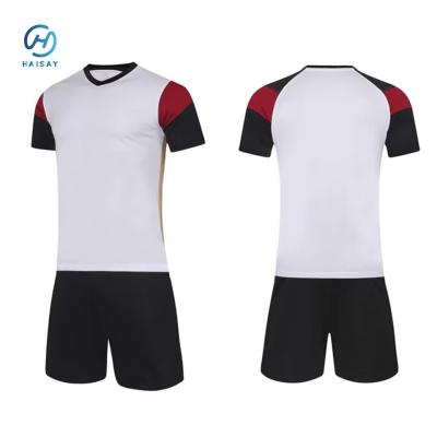 China Gepersonaliseerde voetbalkits creëren uw droom met aangepaste afbeeldingen Te koop