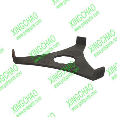 Cina Per JD Placca di blocco YZ91448 ben progettato Finemente lavorato Parti eccezionali di macchine agricole trattore in vendita