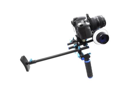 Cina Il treppiede su misura dell'impianto di perforazione 15mm Rohi della spalla di Dslr per Dslr segue il fuoco in vendita