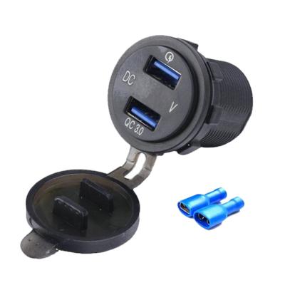 China Smart Display Dual QC Car Charger 18W Fast Charge for sale