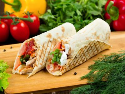 Chine Acier inoxydable de maïs de l'industrie alimentaire de tortilla de machine réglable de fabricant à vendre