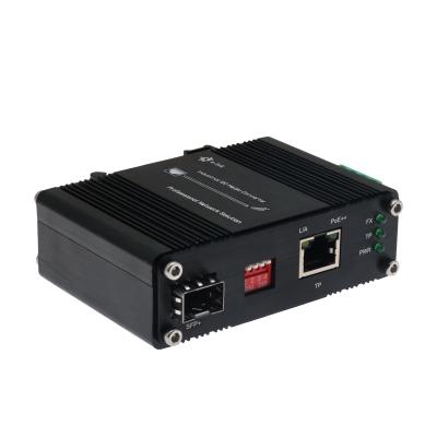 China Micro Industrial 10G 802.3at PoE Media Converter with Auto MDI/MDI-X Function for sale