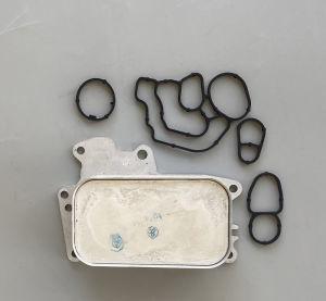 Cina Fluido di raffreddamento della conchiglia 55488257 68032203AA raffreddatore dell'olio motore per Jeep Wrangler 2007-2018 Jk 2.8 stile freddo in vendita