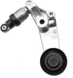 Cina 16620-0W090 Assemblaggio del tenditore della cintura per Toyota 1zz Celica Corolla Pontiac Vibe Prizm 1.8L in vendita