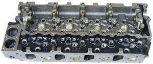 Cina Testa di cilindro standard 4hf1 per motore Isuzu 4hf1 89709-56647 8-97186589-0 in vendita