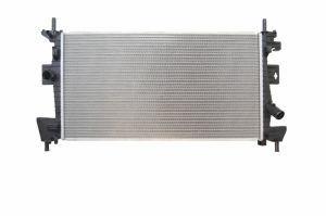 Cina Radiatore standard a flusso diretto per Ford Focus 2010-2017 1705805 1727475 BV618005AC in vendita