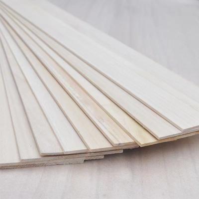 Cina Grado AA AB BC Spessore 1,5 Strisce di legno massello 3 mm Strisce di legno di paolownia per voi in vendita