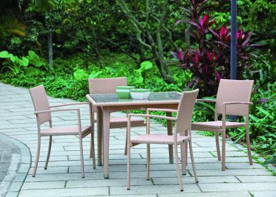 Cina Abitudine sintetica stabilita dei mobili da giardino del rattan del giardino semplice rosa di 4 Seater in vendita