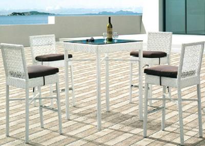 Cina Mobilia all'aperto su misura del rattan bianco messa Antivari del rattan di 5 pezzi in vendita