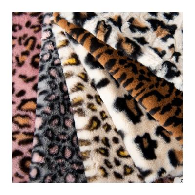 Cina Tessuto a maglia 100% poliestere super morbido Leopardo Stampa Pelle di coniglio Pelle finte Tessuto di pelliccia spessa in vendita