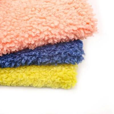 China Gedrukt patroon gebreide teddy fleece stof voor jas schelp gratis monster aangeboden Te koop