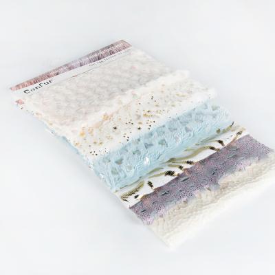 China Gepoetste patronen Glanzende paletten Polyester PV Plush Stof voor zacht speelgoed en huistekstiel 100% polyester Te koop