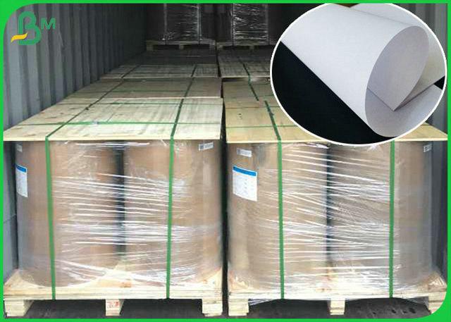 Carta non rivestita di woodfree Buona carta non rivestita assorbente di Woodfree di effetto dell'inchiostro in pacchetto dello strato o della bobina