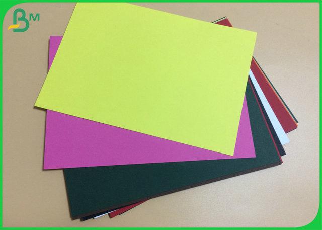 Размер доступное 230gr A3 A4 покрасил высокосортную бумагу с зеленым красным черным цветом Размер доступное 230gr A3 A4 покрасил высокосортную бумагу с зеленым красным черным цветом