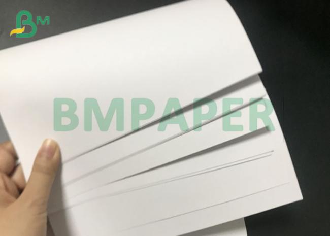 Alta larghezza bianca di derivazione non rivestita di Rolls 390mm della carta per scrivere del testo 140gsm 160gsm  Alta larghezza bianca di derivazione non rivestita di Rolls 390mm della carta per scrivere del testo 140gsm 160gsm