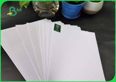 China Papel sin recubrimiento y grande del SGS del FCS de la blancura de impresión en offset con 70gsm 80gsm 100gsm en venta