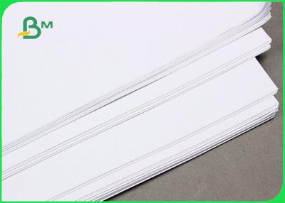 Chine papier non-enduit d'impression offset de 70gsm Woodfree pour la surface douce de livre d'exercice à vendre