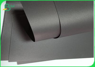 Cina Strati riciclabili della carta del cartone del nero 250g con la buona piegatura in vendita