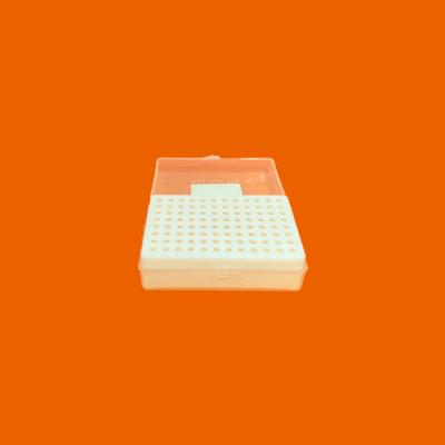 Chine 96 la pipette de Wells 10ul incline l'ODM transparent de consommables de laboratoire médical à vendre