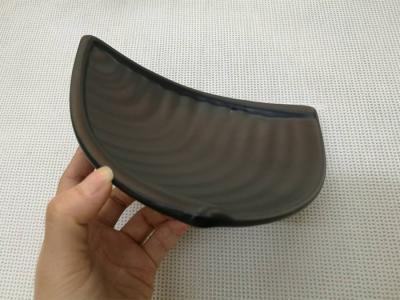 Chine La vaisselle d'imitation de porcelaine place le poids noir 344g de la longueur 20cm de Triangle-forme de couleur à vendre
