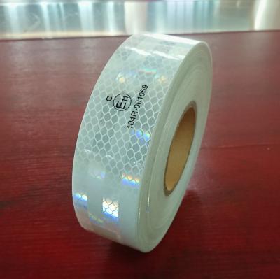 China ASTM Standard ECE Customized Size High Light Durable 104R Reflective Tape For Vehicles Trailers Trucks for sale