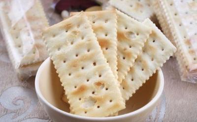 中国 150g Packing Delicious Soda Crackers With Certification MOQ 10CTN 販売のため