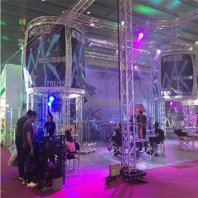 China Cadeia de iluminação de estrutura de arco segura para fácil instalação e desmontagem em casamentos à venda