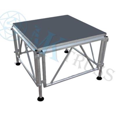 China Plataforma de escenario portátil de 18 mm de madera contrachapada o de 18 mm de vidrio templado triángulo para pantalla de truss en venta