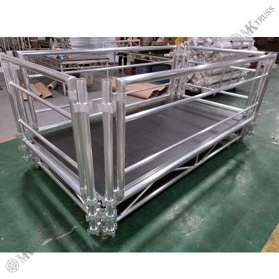 China Escenas de conciertos al aire libre portátiles con altura ajustable y capacidad de carga de 750 kg/m2 en venta