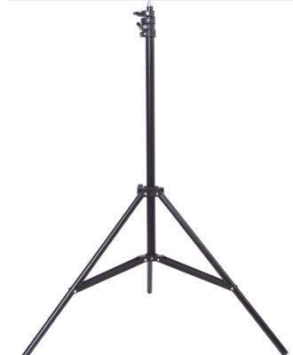 Cina Wholesale 2meters Photography Studio Light Stand tripod for Camera and selfie ring light in vendita