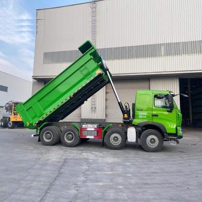 Cina Personalizzazione 420 HP Sinotruck 12 ruote 40t 50t Tipper usato HOWO 8X4 Dump Truck in vendita