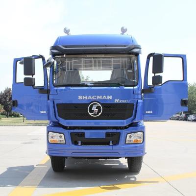 中国 電動トラクタートラック Shacman 6X4 430 オイルタンカー 400L アルミ 6800*2500*3200mm 販売のため