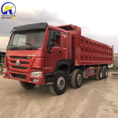 China Sinotruck HOWO 8X4 Tipper Truck Gebruikte Sinotruck Dump Truck met Zf8118 stuurstelsel Te koop