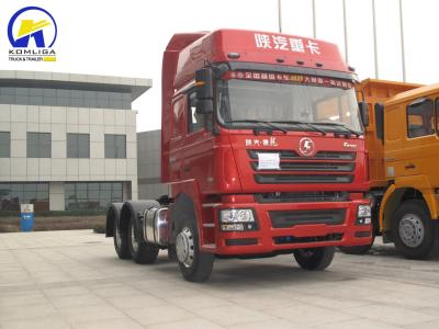中国 10ホイラー・シャックマン トラクタートラック 6X4 カミンズ・イスメ 420 エンジンと12r22.5タイヤ 販売のため